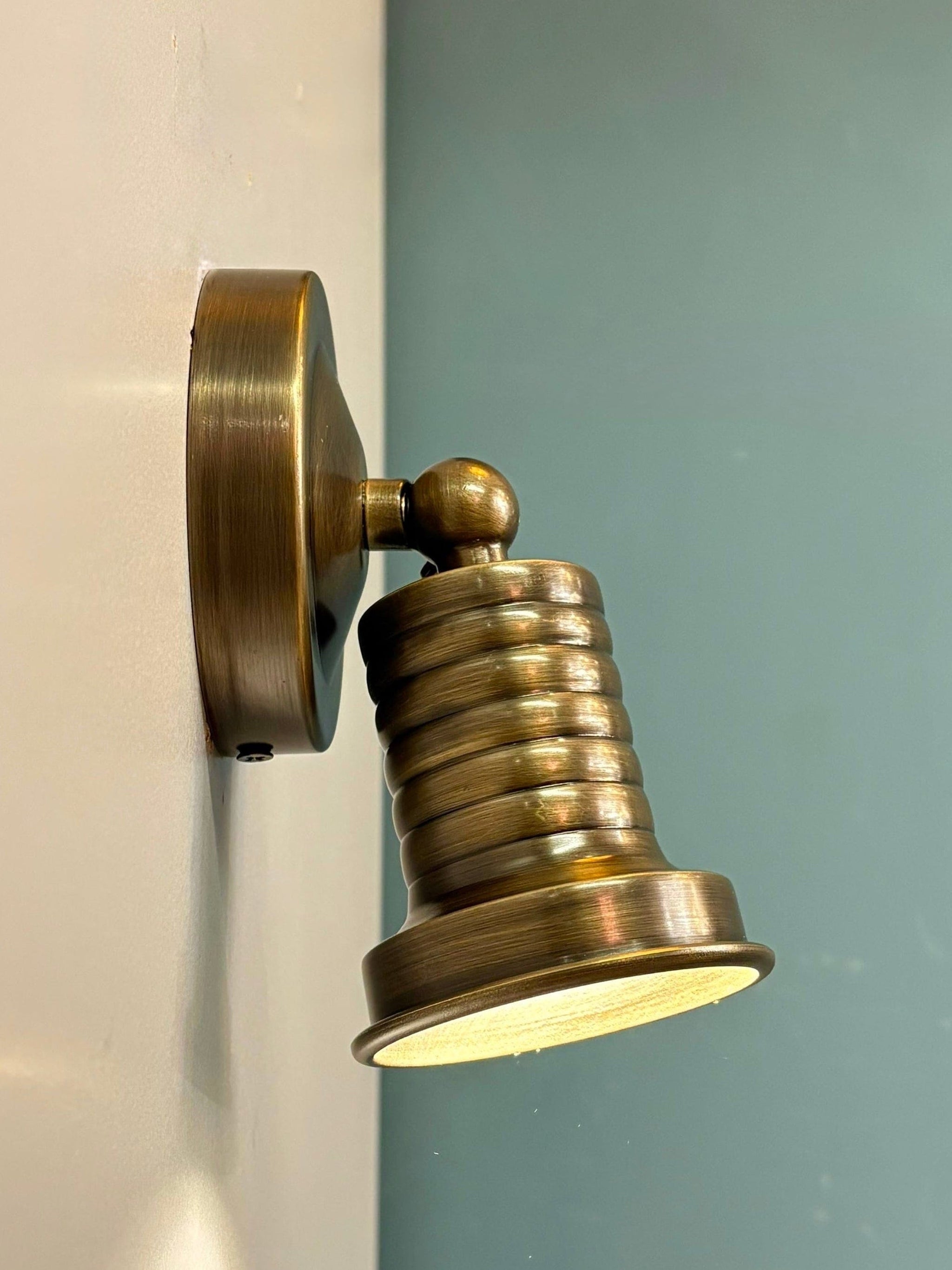 TELSIA Wall Sconce