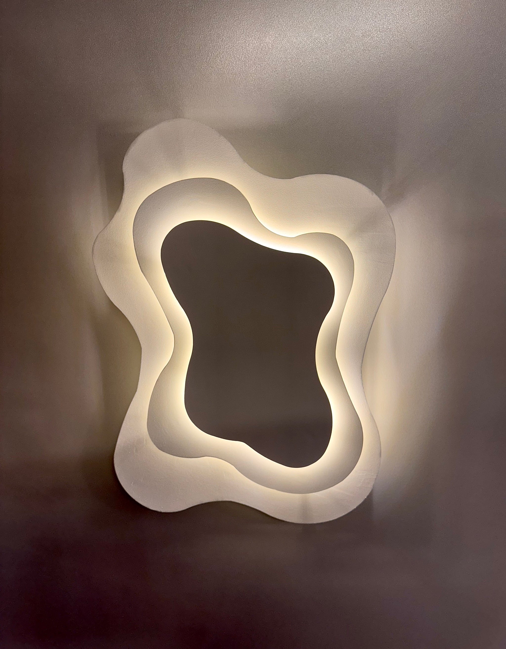 TARNOVA Wall Sconce