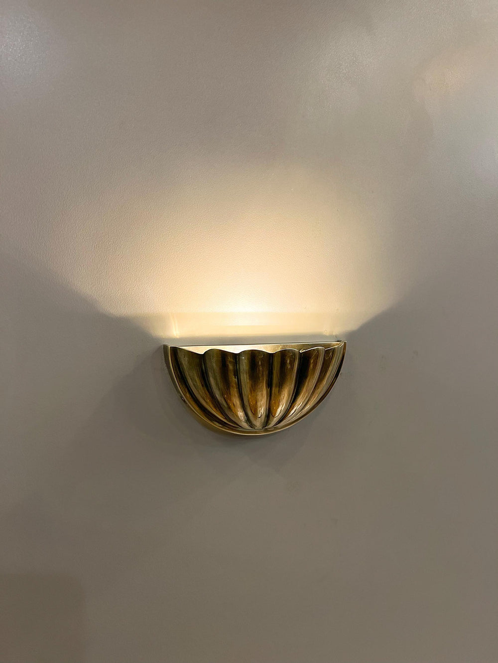 CARDIUM Mini Brass Wall Sconce